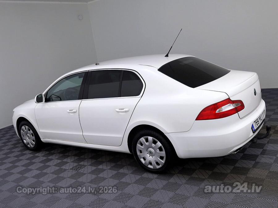 Balts Skoda SuperB 2008 Tallina, ar dzinēja tilpumu 1.80 L un nobraukumu 345 tūkst. km par 899 €, foto 4 vietnē AUTOMOTO.COM.LV