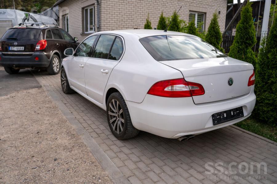 Balts Skoda SuperB 2008 Tukums, ar dzinēja tilpumu 1.80 L un nobraukumu 320 tūkst. km par 3600 €, foto 3 vietnē AUTOMOTO.COM.LV