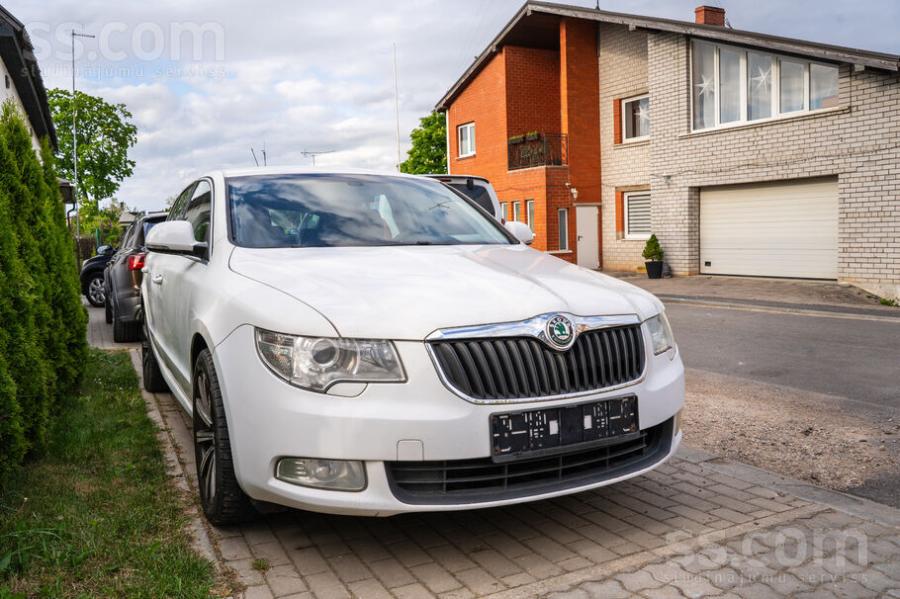 Balts Skoda SuperB 2008 Tukums, ar dzinēja tilpumu 1.80 L un nobraukumu 320 tūkst. km par 3600 €, foto 13 vietnē AUTOMOTO.COM.LV