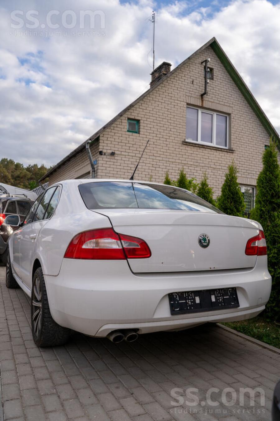Balts Skoda SuperB 2008 Tukums, ar dzinēja tilpumu 1.80 L un nobraukumu 320 tūkst. km par 3600 €, foto 14 vietnē AUTOMOTO.COM.LV
