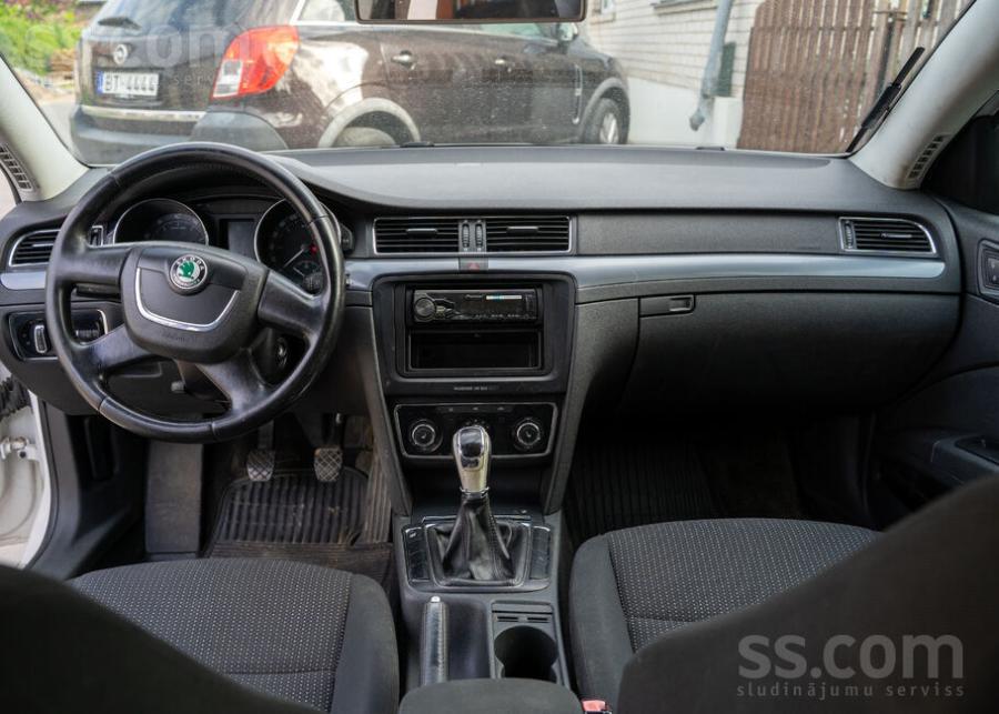Balts Skoda SuperB 2008 Tukums, ar dzinēja tilpumu 1.80 L un nobraukumu 320 tūkst. km par 3600 €, foto 16 vietnē AUTOMOTO.COM.LV