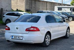 White Skoda SuperB 2008 in Narva, with an engine capacity of 1.80 L and mileage of 258 thousand km for 1990 €, photo 5 on AUTOMOTO.COM.LV