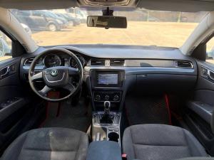 White Skoda SuperB 2008 in Narva, with an engine capacity of 1.80 L and mileage of 258 thousand km for 1990 €, photo 8 on AUTOMOTO.COM.LV