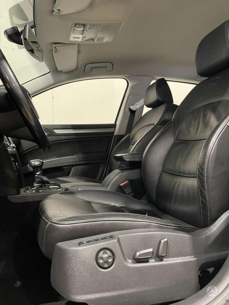 White Skoda SuperB 2008 in Klaipeda, with an engine capacity of 1.80 L and mileage of 171 thousand km for 4990 €, photo 4 on AUTOMOTO.COM.LV
