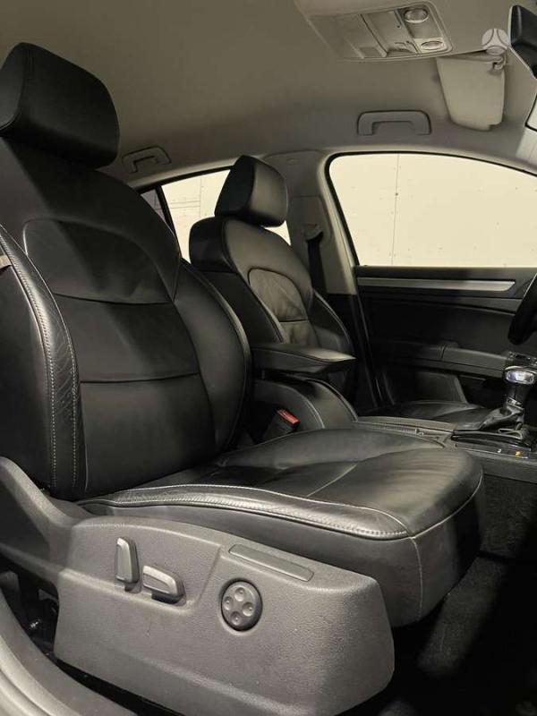 White Skoda SuperB 2008 in Klaipeda, with an engine capacity of 1.80 L and mileage of 171 thousand km for 4990 €, photo 7 on AUTOMOTO.COM.LV