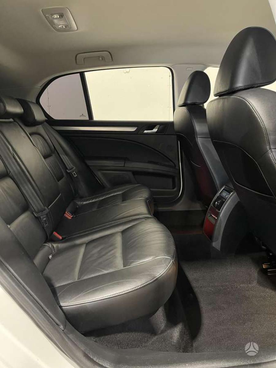 White Skoda SuperB 2008 in Klaipeda, with an engine capacity of 1.80 L and mileage of 171 thousand km for 4990 €, photo 17 on AUTOMOTO.COM.LV