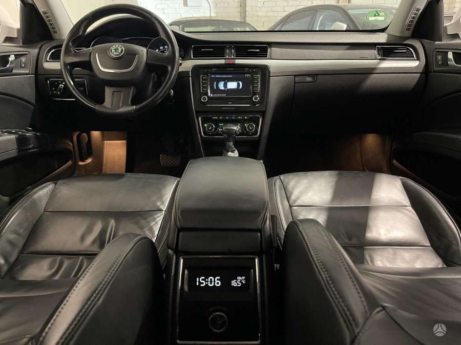 White Skoda SuperB 2008 in Klaipeda, with an engine capacity of 1.80 L and mileage of 171 thousand km for 4990 €, photo 18 on AUTOMOTO.COM.LV