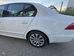 White Skoda SuperB 2009 in Vilnius, with an engine capacity of 2.00 L and mileage of 322 thousand km for 3990 €, photo 7 on AUTOMOTO.COM.LV