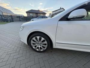 White Skoda SuperB 2009 in Vilnius, with an engine capacity of 2.00 L and mileage of 322 thousand km for 3990 €, photo 8 on AUTOMOTO.COM.LV