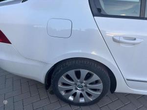 White Skoda SuperB 2009 in Vilnius, with an engine capacity of 2.00 L and mileage of 322 thousand km for 3990 €, photo 9 on AUTOMOTO.COM.LV
