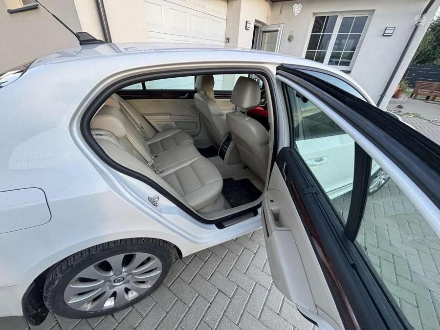 White Skoda SuperB 2009 in Vilnius, with an engine capacity of 2.00 L and mileage of 322 thousand km for 3990 €, photo 11 on AUTOMOTO.COM.LV