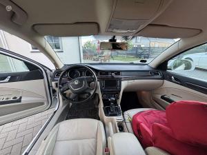 White Skoda SuperB 2009 in Vilnius, with an engine capacity of 2.00 L and mileage of 322 thousand km for 3990 €, photo 14 on AUTOMOTO.COM.LV