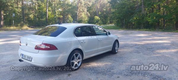 Balts Skoda SuperB 2009 Veru, ar dzinēja tilpumu 2.00 L un nobraukumu 412 tūkst. km par 3400 €, foto 8 vietnē AUTOMOTO.COM.LV