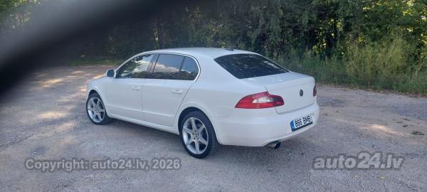 Balts Skoda SuperB 2009 Veru, ar dzinēja tilpumu 2.00 L un nobraukumu 412 tūkst. km par 3400 €, foto 9 vietnē AUTOMOTO.COM.LV