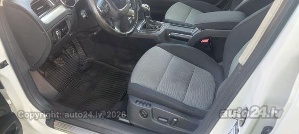Balts Skoda SuperB 2009 Veru, ar dzinēja tilpumu 2.00 L un nobraukumu 412 tūkst. km par 3400 €, foto 11 vietnē AUTOMOTO.COM.LV