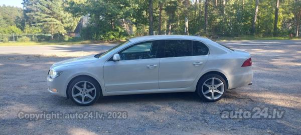 Balts Skoda SuperB 2009 Veru, ar dzinēja tilpumu 2.00 L un nobraukumu 412 tūkst. km par 3400 €, foto 4 vietnē AUTOMOTO.COM.LV