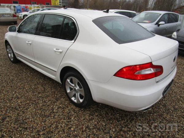 Balts Skoda SuperB 2010 Daugavpils, ar dzinēja tilpumu 1.80 L un nobraukumu 204 tūkst. km par 5950 €, foto 3 vietnē AUTOMOTO.COM.LV