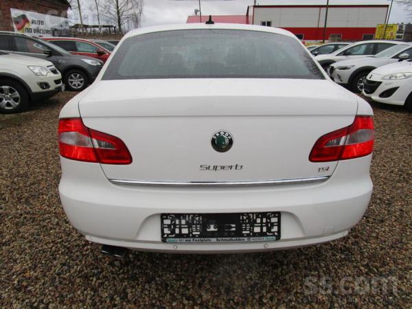Balts Skoda SuperB 2010 Daugavpils, ar dzinēja tilpumu 1.80 L un nobraukumu 204 tūkst. km par 5950 €, foto 4 vietnē AUTOMOTO.COM.LV