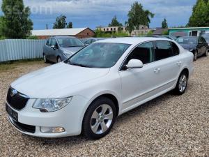 Balts Skoda SuperB 2010 Daugavpils, ar dzinēja tilpumu 1.80 L un nobraukumu 204 tūkst. km par 4990 €, foto  vietnē AUTOMOTO.COM.LV
