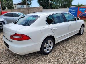 Balts Skoda SuperB 2010 Daugavpils, ar dzinēja tilpumu 1.80 L un nobraukumu 204 tūkst. km par 4990 €, foto 6 vietnē AUTOMOTO.COM.LV