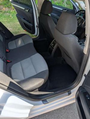 White Skoda SuperB 2010 in Vilnius, with an engine capacity of 1.97 L and mileage of 427 thousand km for 2850 €, photo 18 on AUTOMOTO.COM.LV
