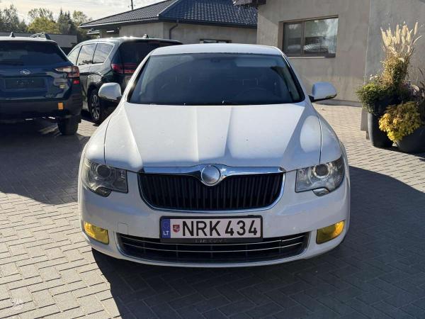 White Skoda SuperB 2010 in Siauliai, with an engine capacity of 1.90 L and mileage of 362 thousand km for 1500 €, photo 9 on AUTOMOTO.COM.LV