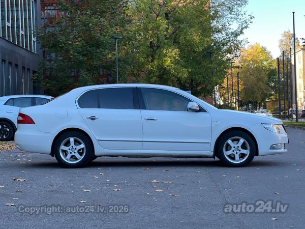 Balts Skoda SuperB 2010 Narva, ar dzinēja tilpumu 1.90 L un nobraukumu 326 tūkst. km par 2999 €, foto 5 vietnē AUTOMOTO.COM.LV