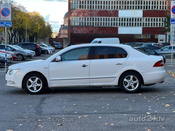 Balts Skoda SuperB 2010 Narva, ar dzinēja tilpumu 1.90 L un nobraukumu 326 tūkst. km par 2999 €, foto 9 vietnē AUTOMOTO.COM.LV