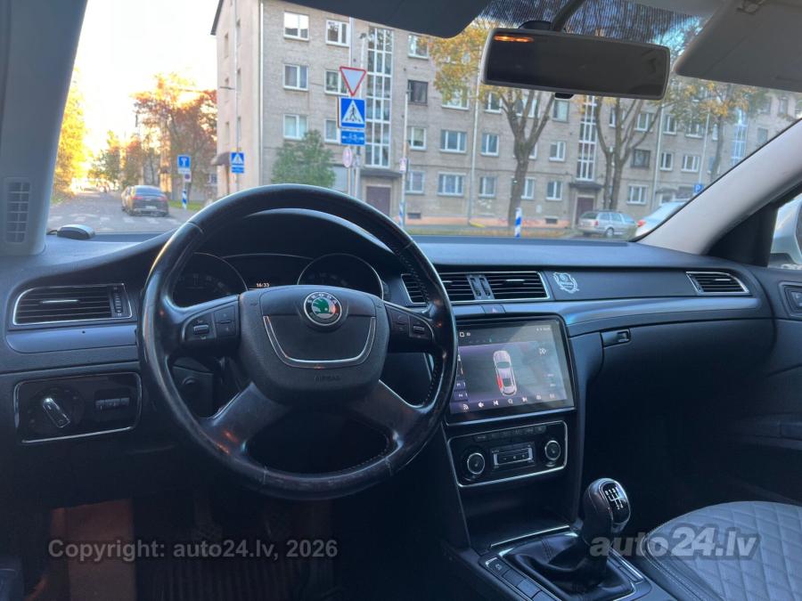 Белый Шкода Суперб 2010 в Нарва, объемом двигателя 1.90 л и пробегом 326 тыс. км за 2999 €, фото 24 на AUTOMOTO.COM.LV
