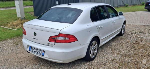 Balts Skoda SuperB 2011 Pasvalys, ar dzinēja tilpumu 1.60 L un nobraukumu 188 tūkst. km par 4600 €, foto 6 vietnē AUTOMOTO.COM.LV