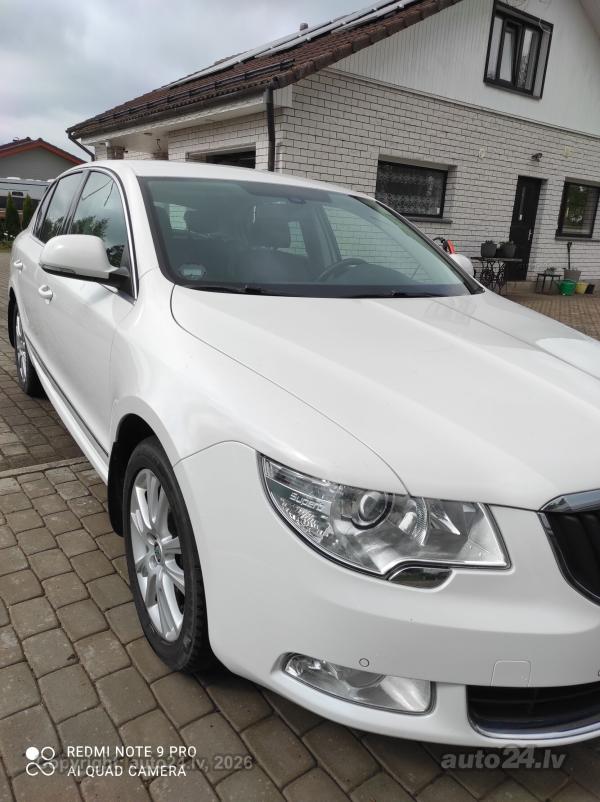 Balts Skoda SuperB 2012 Tallina, ar dzinēja tilpumu 3.60 L un nobraukumu 219 tūkst. km par 5000 €, foto 2 vietnē AUTOMOTO.COM.LV
