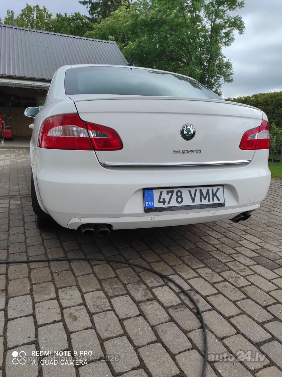 White Skoda SuperB 2012 in Tallinn, with an engine capacity of 3.60 L and mileage of 219 thousand km for 5000 €, photo 4 on AUTOMOTO.COM.LV