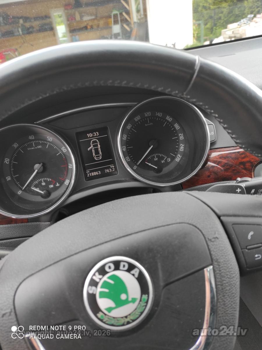 White Skoda SuperB 2012 in Tallinn, with an engine capacity of 3.60 L and mileage of 219 thousand km for 5000 €, photo 5 on AUTOMOTO.COM.LV