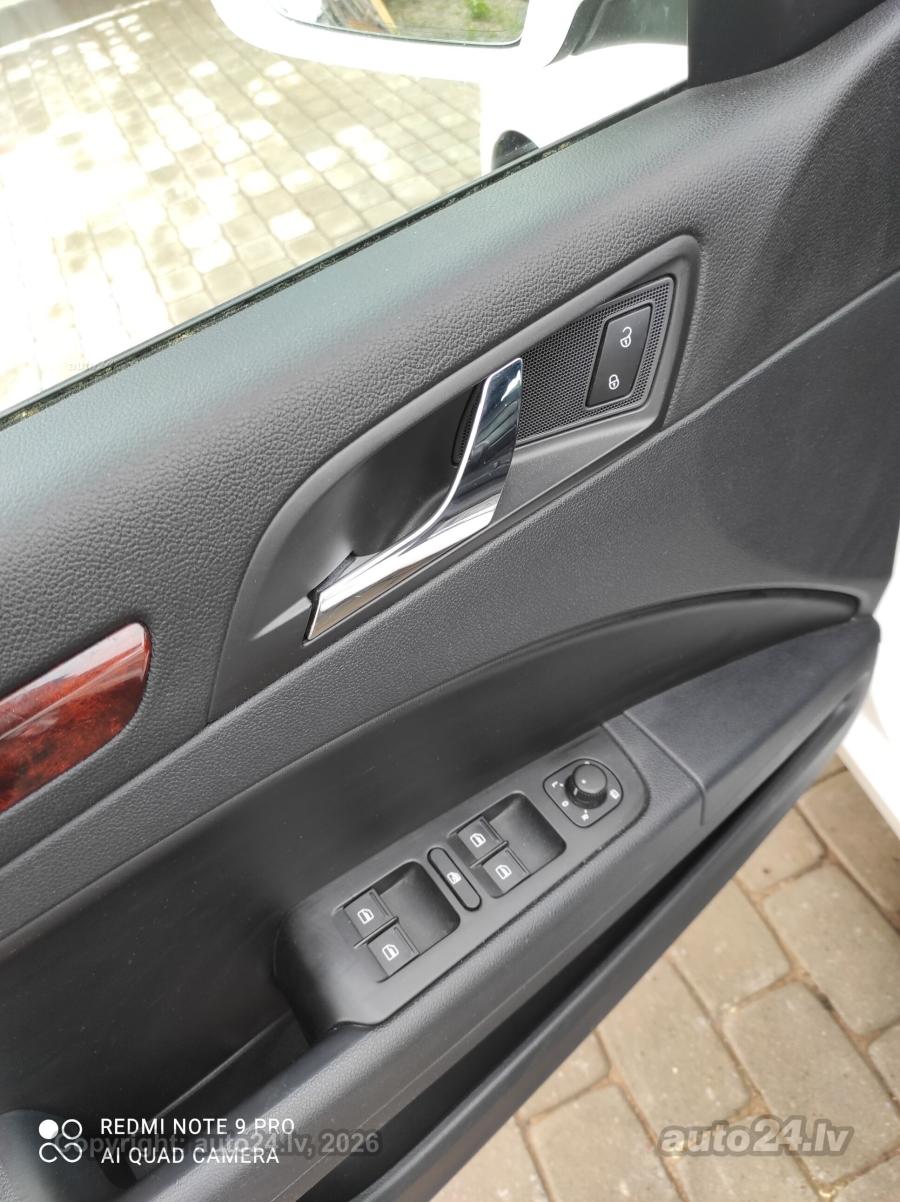 White Skoda SuperB 2012 in Tallinn, with an engine capacity of 3.60 L and mileage of 219 thousand km for 5000 €, photo 7 on AUTOMOTO.COM.LV