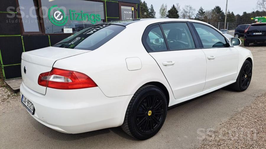 Balts Skoda SuperB 2012 Rīga, ar dzinēja tilpumu 2.00 L un nobraukumu 389 tūkst. km par 3900 €, foto 3 vietnē AUTOMOTO.COM.LV