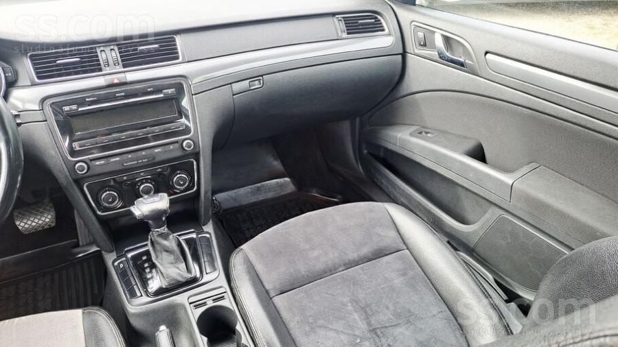 Balts Skoda SuperB 2012 Rīga, ar dzinēja tilpumu 2.00 L un nobraukumu 389 tūkst. km par 3900 €, foto 9 vietnē AUTOMOTO.COM.LV