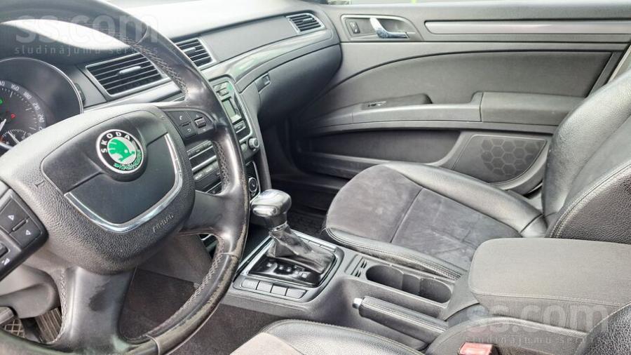 Balts Skoda SuperB 2012 Rīga, ar dzinēja tilpumu 2.00 L un nobraukumu 389 tūkst. km par 3900 €, foto 13 vietnē AUTOMOTO.COM.LV