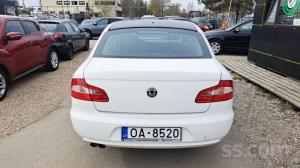 Белый Шкода Суперб 2012 в Рига, объемом двигателя 2.00 л и пробегом 389 тыс. км за 3900 €, фото 8 на AUTOMOTO.COM.LV