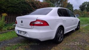 Balts Skoda SuperB 2012 Tallina, ar dzinēja tilpumu 2.00 L un nobraukumu 0 tūkst. km par 2000 €, foto 3 vietnē AUTOMOTO.COM.LV