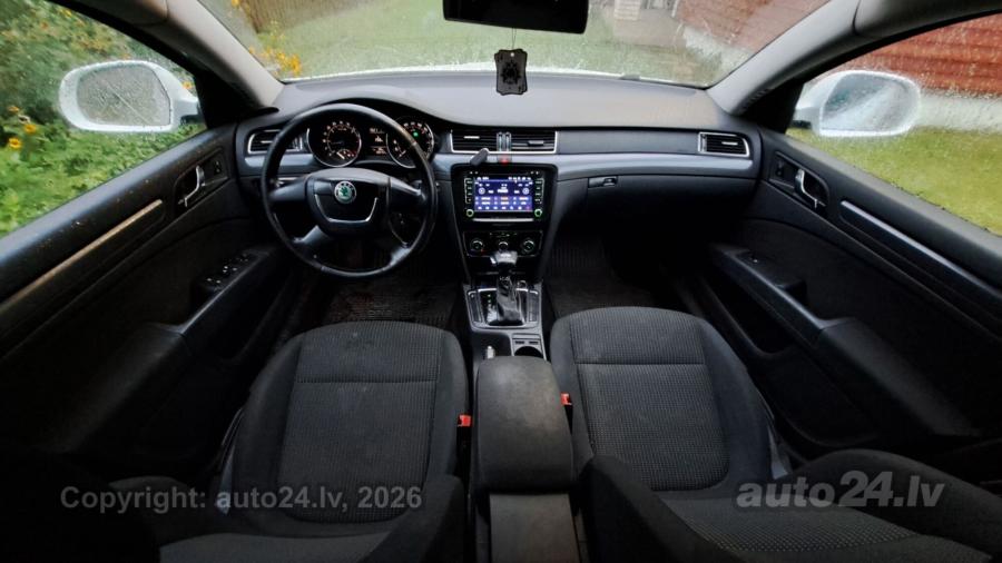 Balts Skoda SuperB 2012 Tallina, ar dzinēja tilpumu 2.00 L un nobraukumu 0 tūkst. km par 2000 €, foto 10 vietnē AUTOMOTO.COM.LV