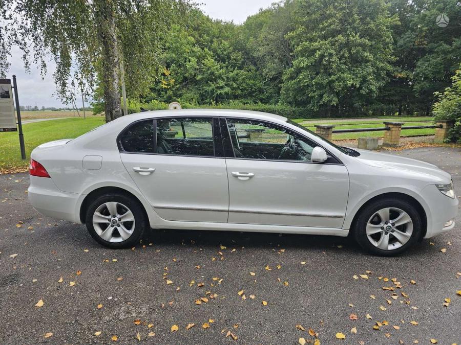 Balts Skoda SuperB 2013 Tauragė, ar dzinēja tilpumu 1.60 L un nobraukumu 282 tūkst. km par 3900 €, foto 7 vietnē AUTOMOTO.COM.LV