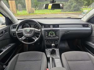 Balts Skoda SuperB 2013 Tauragė, ar dzinēja tilpumu 1.60 L un nobraukumu 282 tūkst. km par 3900 €, foto 16 vietnē AUTOMOTO.COM.LV