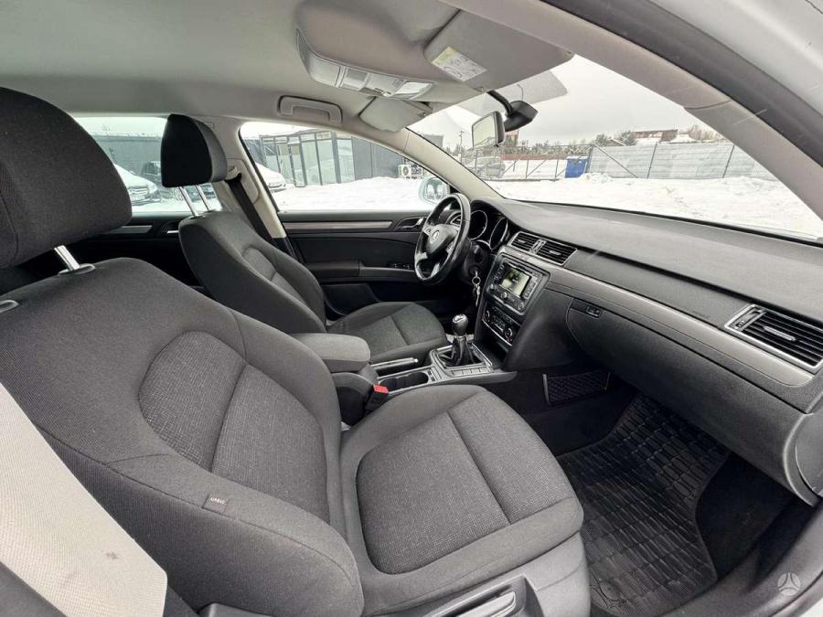 Balts Skoda SuperB 2014 Kauņa, ar dzinēja tilpumu 2.00 L un nobraukumu 280 tūkst. km par 5750 €, foto 11 vietnē AUTOMOTO.COM.LV