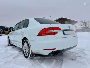 Balts Skoda SuperB 2014 Kauņa, ar dzinēja tilpumu 2.00 L un nobraukumu 280 tūkst. km par 5750 €, foto 17 vietnē AUTOMOTO.COM.LV