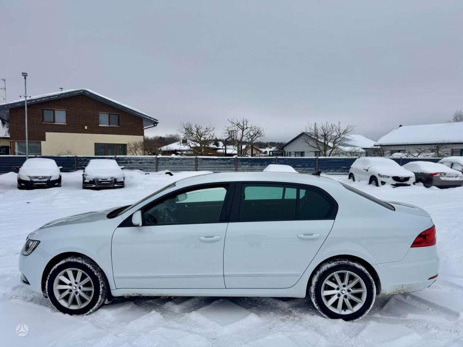 Balts Skoda SuperB 2014 Kauņa, ar dzinēja tilpumu 2.00 L un nobraukumu 280 tūkst. km par 5750 €, foto 18 vietnē AUTOMOTO.COM.LV
