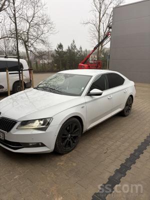 Balts Skoda SuperB 2015 Rīga, ar dzinēja tilpumu 2.00 L un nobraukumu 183 tūkst. km par 13000 €, foto  vietnē AUTOMOTO.COM.LV