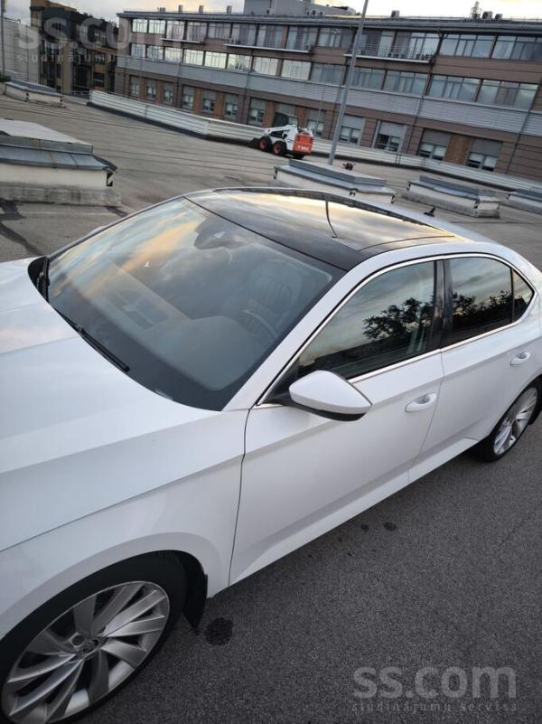 Balts Skoda SuperB 2015 Rīga, ar dzinēja tilpumu 2.00 L un nobraukumu 180 tūkst. km par 12800 €, foto 2 vietnē AUTOMOTO.COM.LV