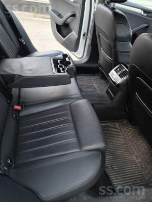 White Skoda SuperB 2015 in Riga, with an engine capacity of 2.00 L and mileage of 180 thousand km for 12800 €, photo 7 on AUTOMOTO.COM.LV