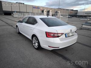 White Skoda SuperB 2015 in Riga, with an engine capacity of 2.00 L and mileage of 180 thousand km for 12800 €, photo 13 on AUTOMOTO.COM.LV