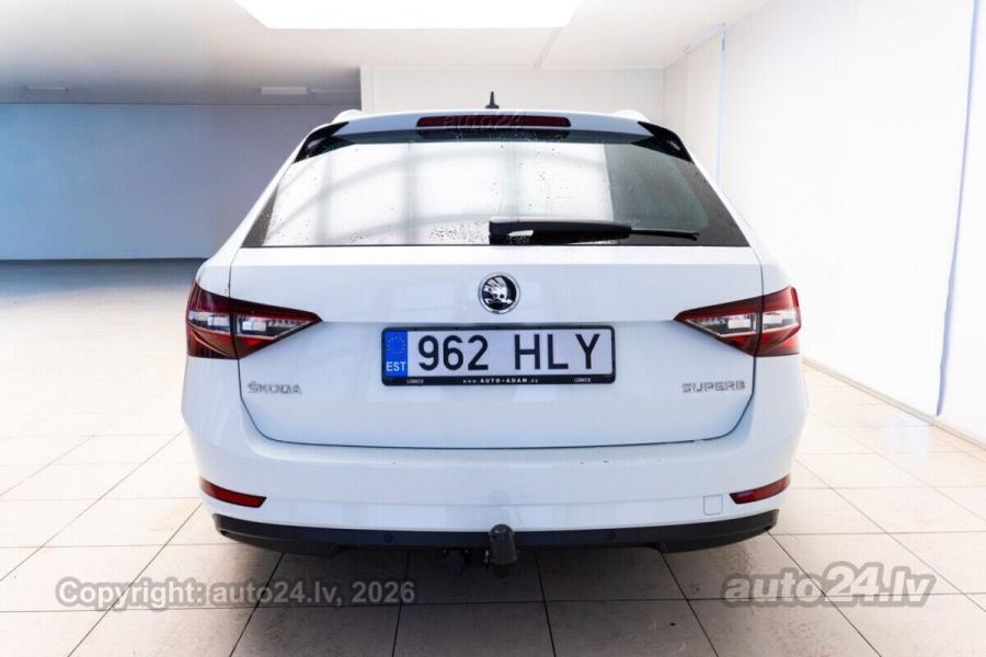 White Skoda SuperB 2016 in Johvi, with an engine capacity of 2.00 L and mileage of 250 thousand km for 10300 €, photo 9 on AUTOMOTO.COM.LV